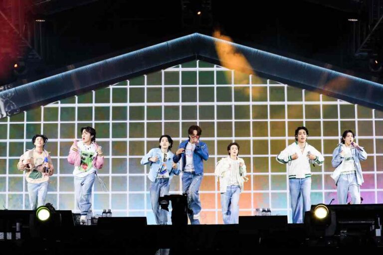 [آراء الكوريين] أداء بتس لأول مرة لأغنية Run BTS في حفلة بوسان - آراكيبوب | ‎arakpop